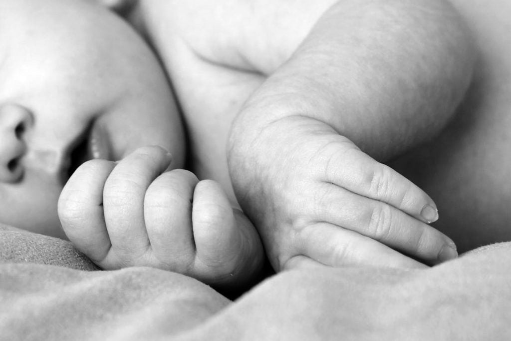 6 Telltale signs of skin problems in babies not to be ignored