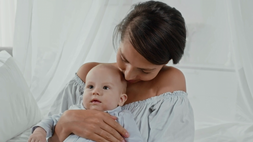 Top 8 Safe Positions To Hold a Baby - The Champa Tree